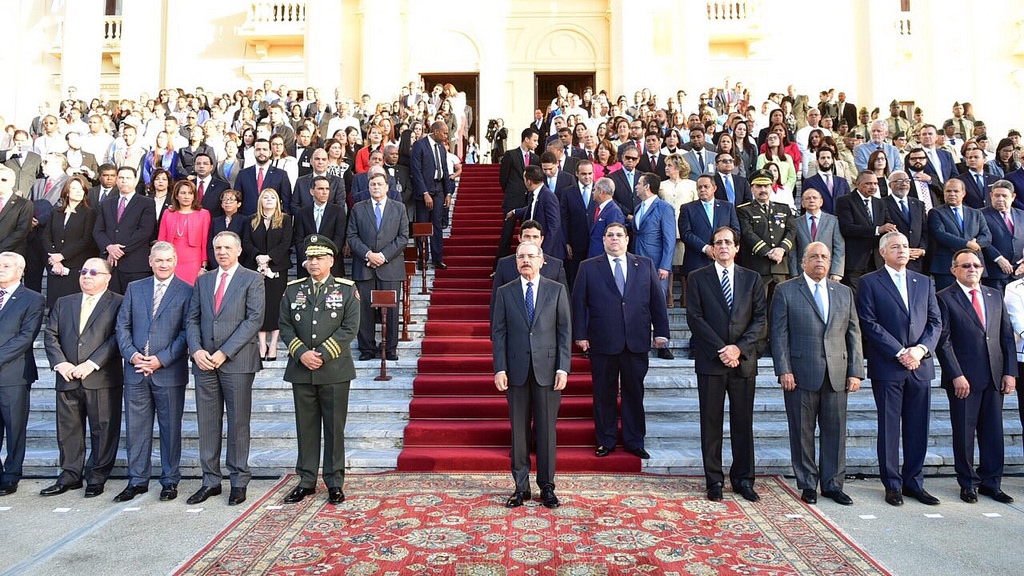 Danilo Medina encabeza acto a la Bandera | PLD AL DIA